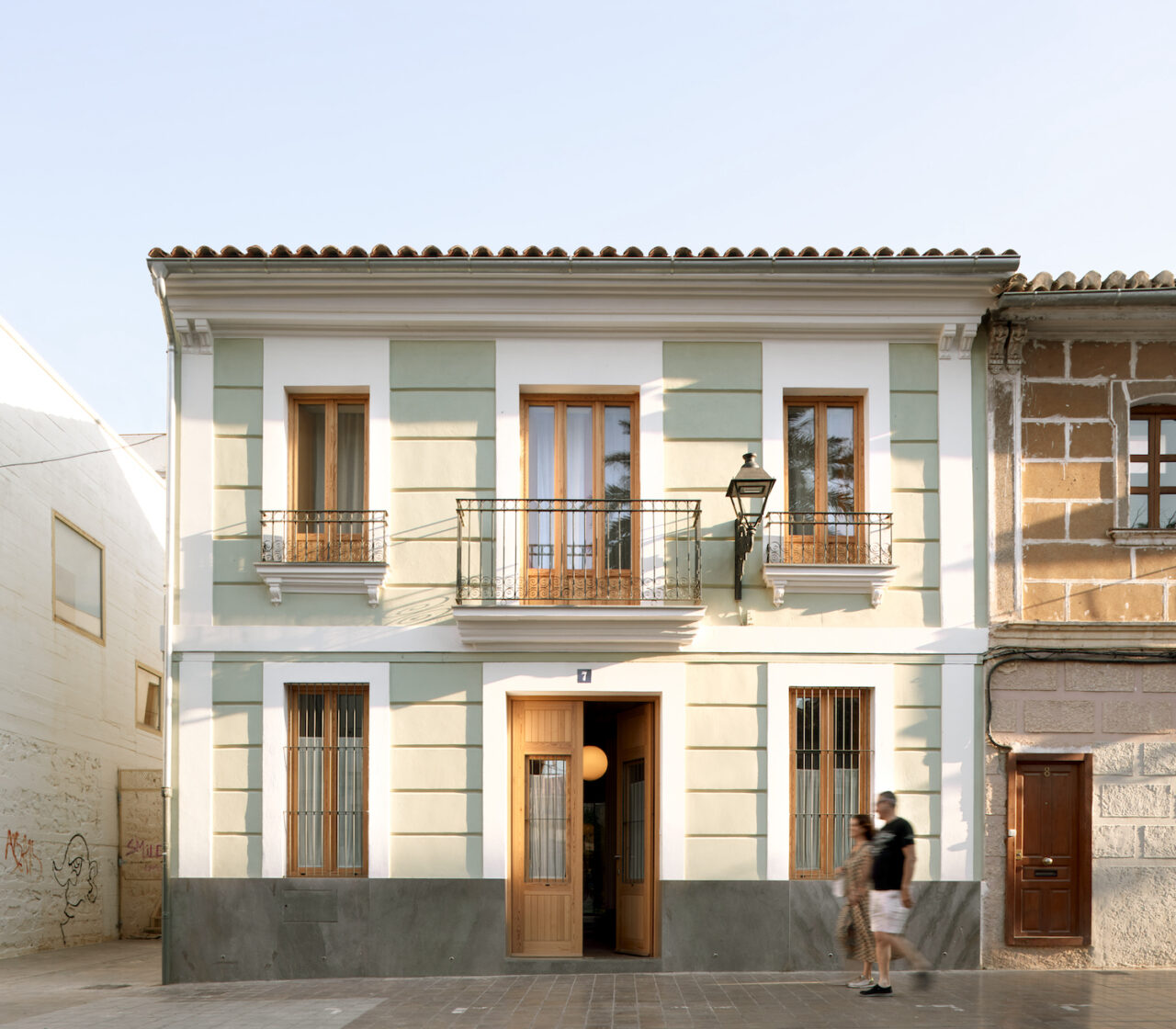 Casa Isabel, la exquisita recuperación de una casa con patio — Flat ...